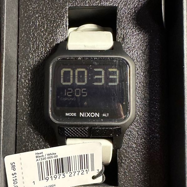 NIXON Digital Watch A1320005-00 Heat (Black/White) | WatchCharts ...