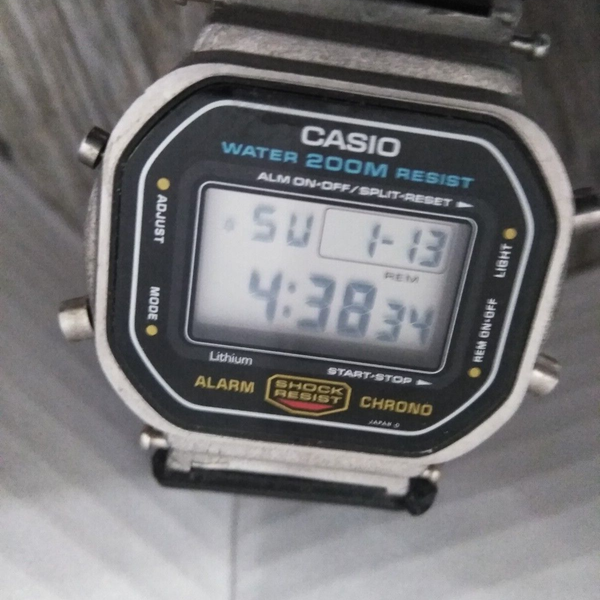 VTG. Casio G Shock 901 DW-5600 Alarm Chronograph Digital Men's ...