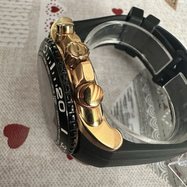 Bulova Precisionist Chronograph Rose Gold | WatchCharts Marketplace