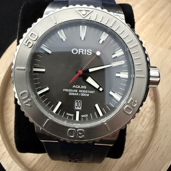 Oris Aquis Date Ref. 7730 300 m Swiss Auto Diver Sapphire Back Oris ...
