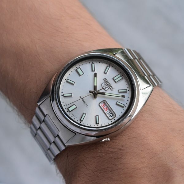 Seiko SNXS73 Automatic Steel Bracelet Day Date Watch Silver Dial ...