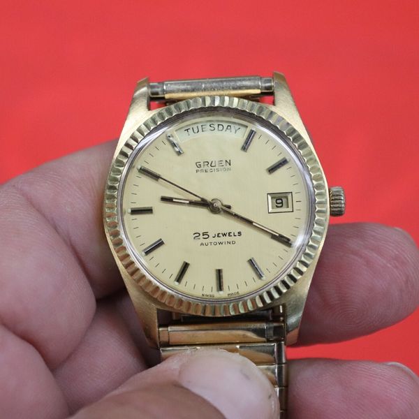 Vintage Gruen precision Autowind 25 Jewels Day Date mens watch ...