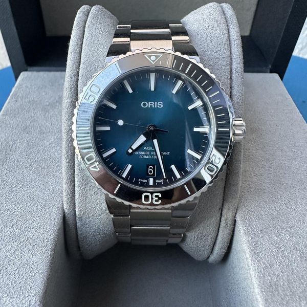 [WTS] Oris Aquis Date 39.5 Blue Dial Tungsten Bezel | WatchCharts