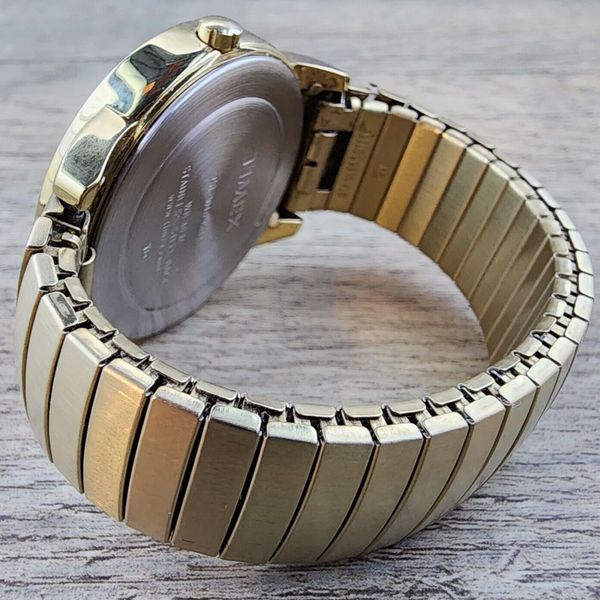Vtg Timex Indiglo Men's Wrist Watch Stainless Silver Gold Tone WR 30M ...