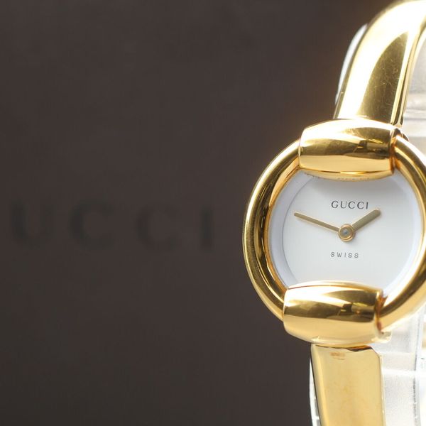 [Near MINT w/Box] GUCCI 1400L Gold Bangle White Round Women's Watch ...
