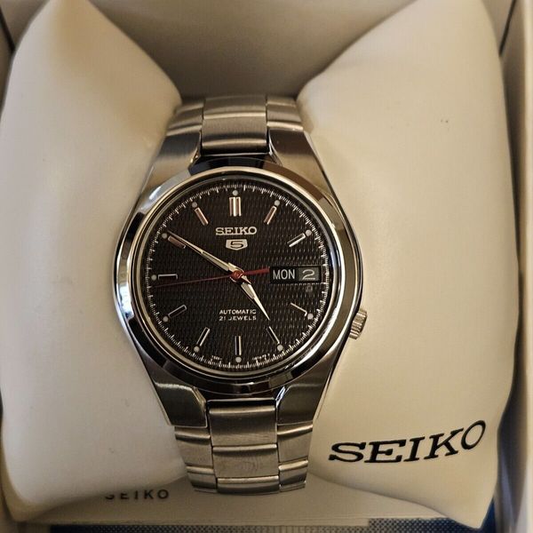 Seiko Men's SNK607 Seiko 5 Automatic Black Dial Stainless-Steel ...