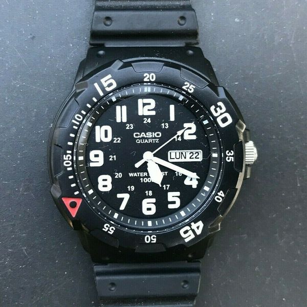 CASIO MRW-200H (5125) Black & White 42mm Diver style - New Battery ...