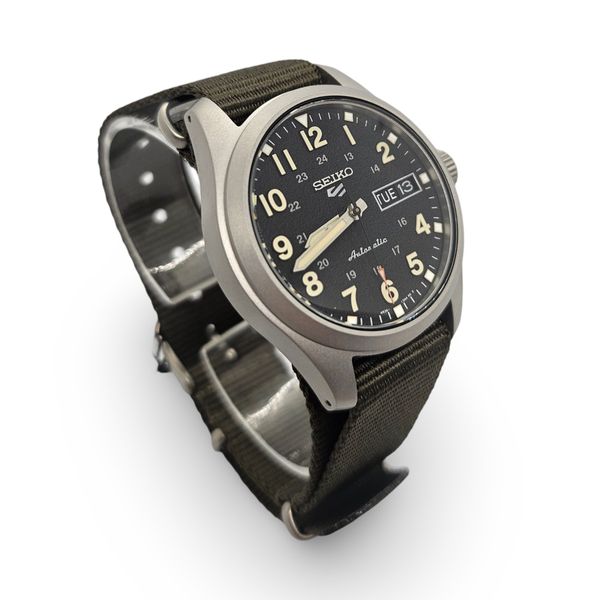 Seiko 5 Sports SRPJ85K1 Men's Automatic Watch 'Green zone' Midfield ...