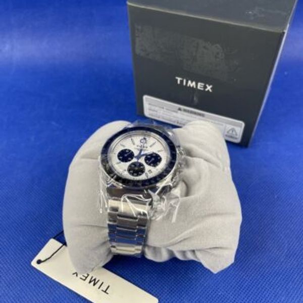 Mens Wristwatch TIMEX Q DIVER TW2W53300 Chrono Stainless Steel White ...