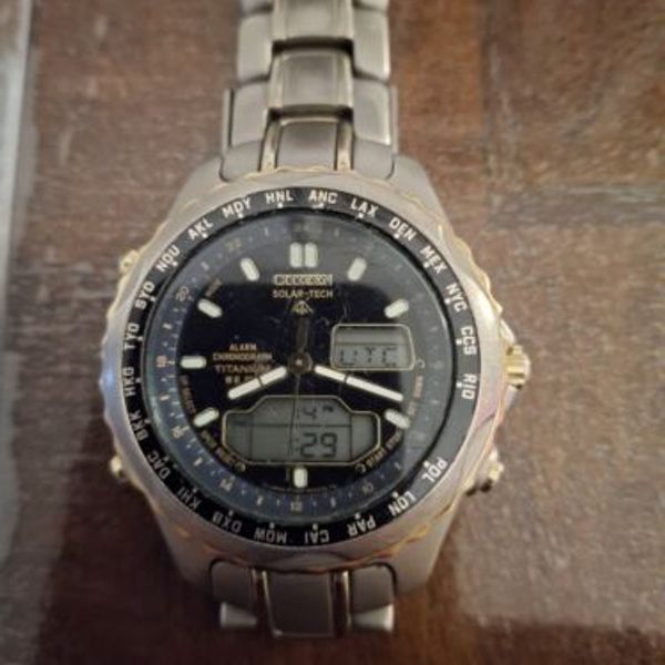 Citizen Solar-Tech C605-Q00567 Titanium Menâ s Watch - not working ...