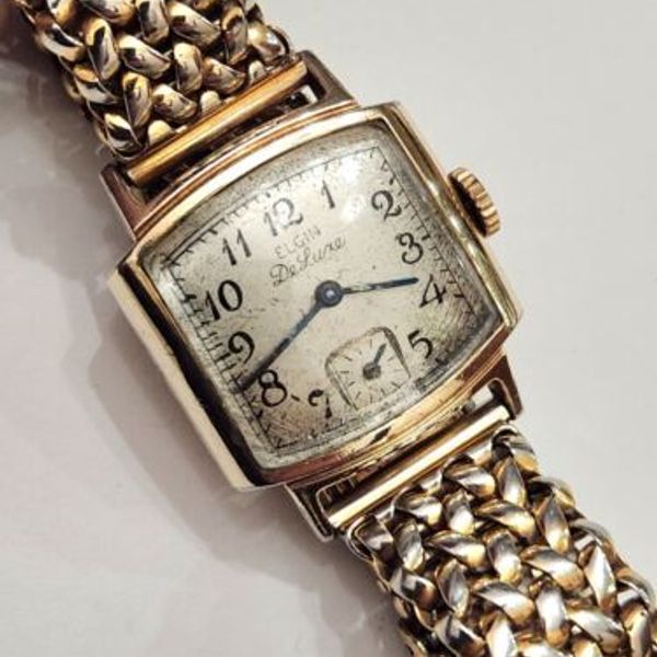 Vintage 1940 Elgin DeLuxe, Grade 555, 17J. Manual Wind, 10k G.F ...