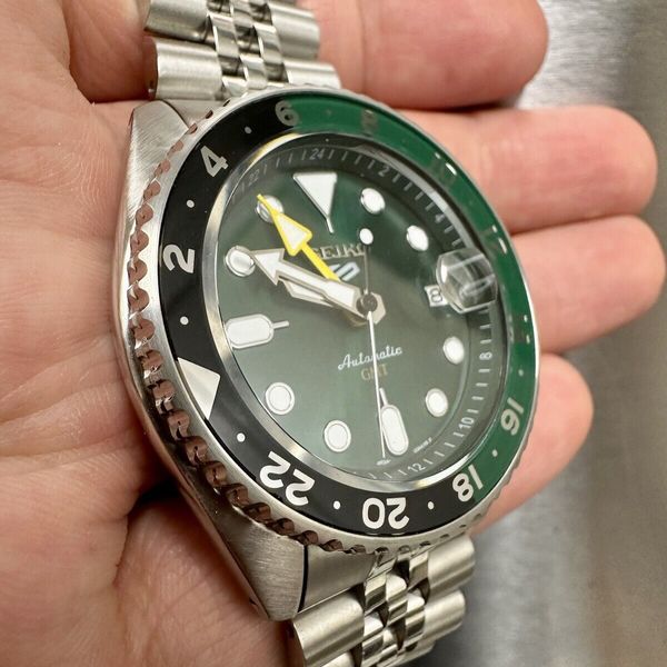 Seiko 5 Sports SKX Sports GMT Green Dial Stainless Steel Watch SSK035 ...