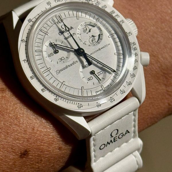 swatch omega snoopy white moonswatch mission to the moon bioceramic ...