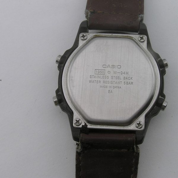 Vintage Casio LCD Alarm Chronograph Illuminator Watch 1950 W-94H ...