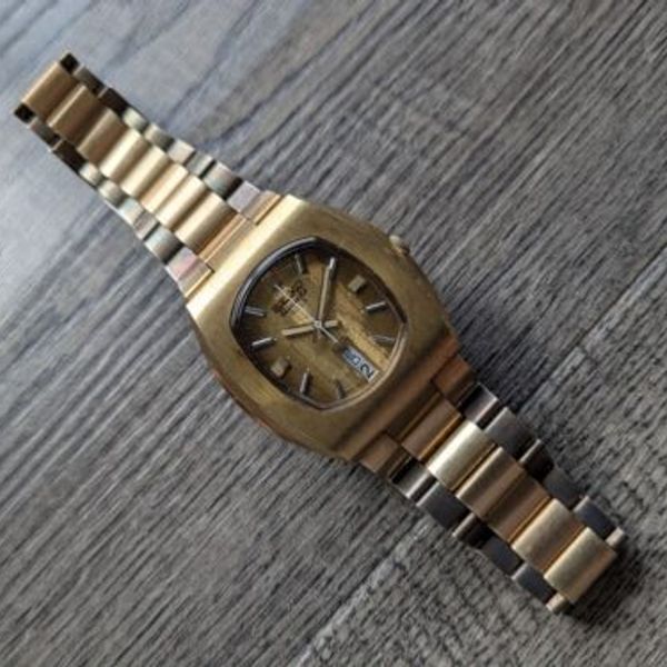 Vintage SEIKO Quartz "3003" 3863-5009 Gold Tone Daydate Mens Watch New ...