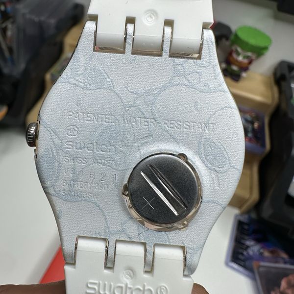 Swatch X Peanuts Snoopy White & Black Suok136-16 New | WatchCharts ...