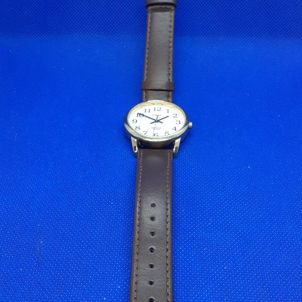 Timex Indiglo Watch Easy Reader White Face, gold case, brown leather ...