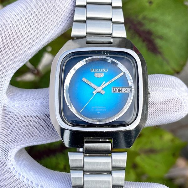 Vintage Seiko 5 Automatic Blue Sunburst TV Shape Dial Japan Men Watch ...