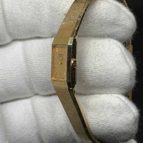 Vintage Seiko 2E20-5029 Gold Tone Rectangular Ladies Quartz Watch ...