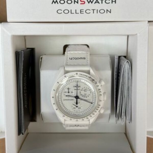 Swatch x Omega Biomeramic Moonswatch Mission to Moonphase Snoopy White ...