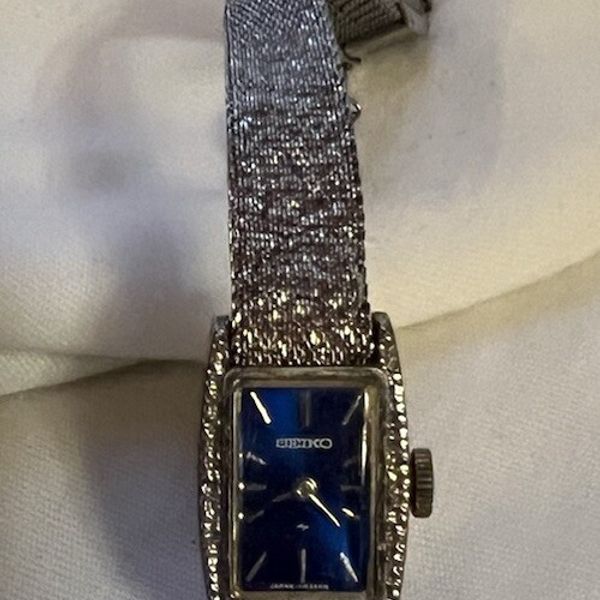Womenâ s SEIKO Mechanical WIND UP Silver Wristwatch Square Blue Dial ...