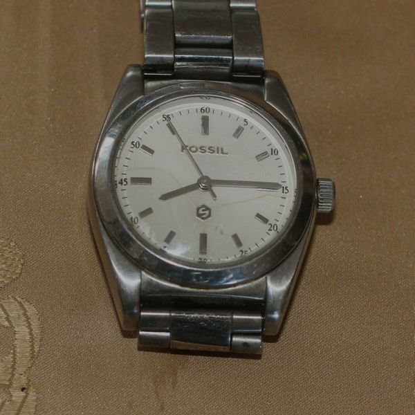VTG FOSSIL FS-2511 SILVER TONE QUARTZ UNISEX WATCH, NEW BATTERY ...