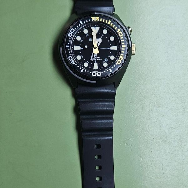 Seiko Kinetic Special Edition Air Diver's 5M85-0AD0 Men's Watch ...