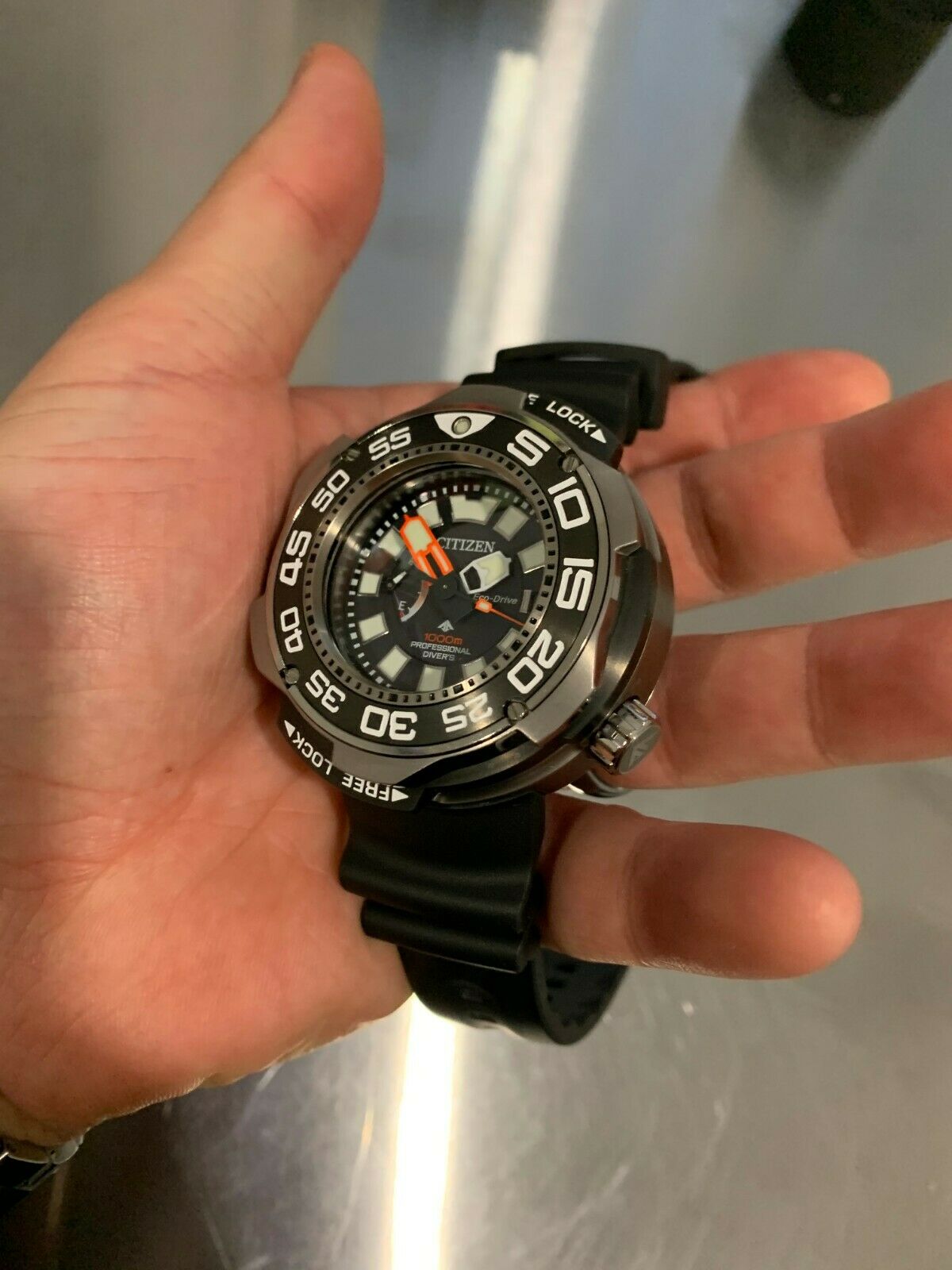 Citizen 1000m Titanium Solar Diver Watch (BN702017E) Eco-Drive ...