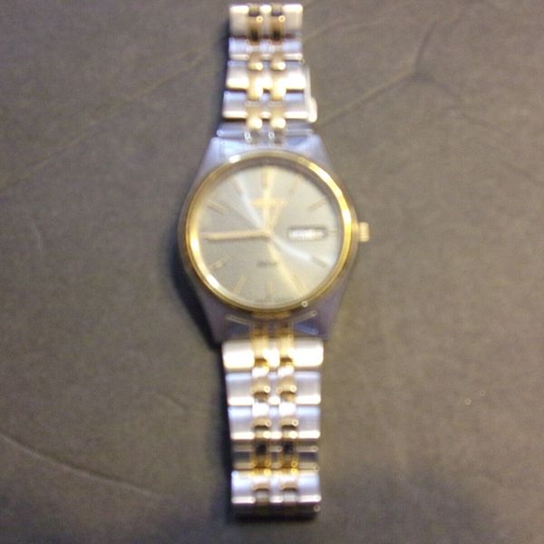Seiko SQ Women 3E23-0A69 White Dial Day/Date Fluted Two-Tone Quartz ...