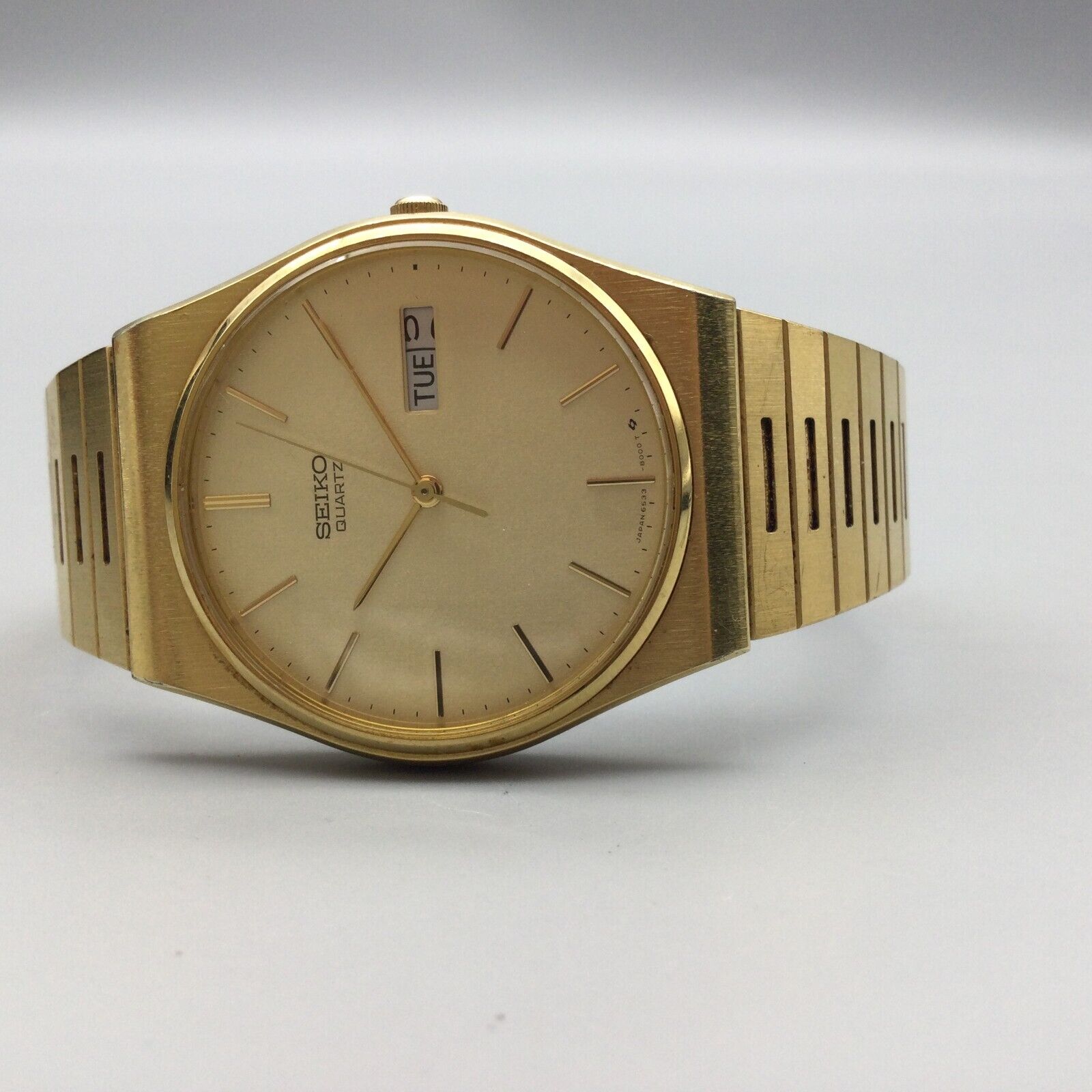 Seiko SQ 6533-8009 Price, Specs, Market Insights | WatchCharts