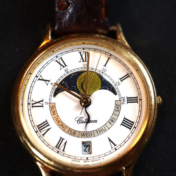 Vintage Citizen Quartz Analog Watch Moon Phase Day Date Model 21-2547 ...