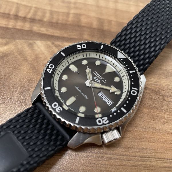 Seiko 5 Sports Automatic Men's Black Watch SRPD73K2 Milanese Silicone ...