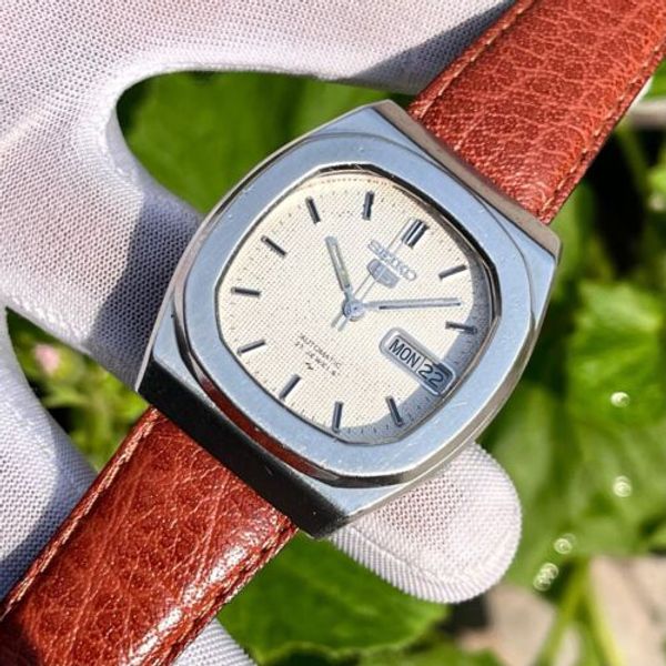 Vintage Seiko 5 Automatic "Nautilus" Grid Pattern Dial Japan Men Watch ...