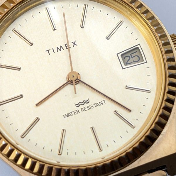 1985 TIMEX Water Resistant Calendar Gold Tone 37mm Mechanical Watch ...