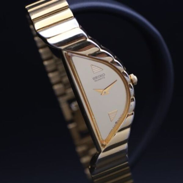 Vintage SEIKO Ladies Half Moon Watch 1F 20-5059 154906 | WatchCharts Marketplace