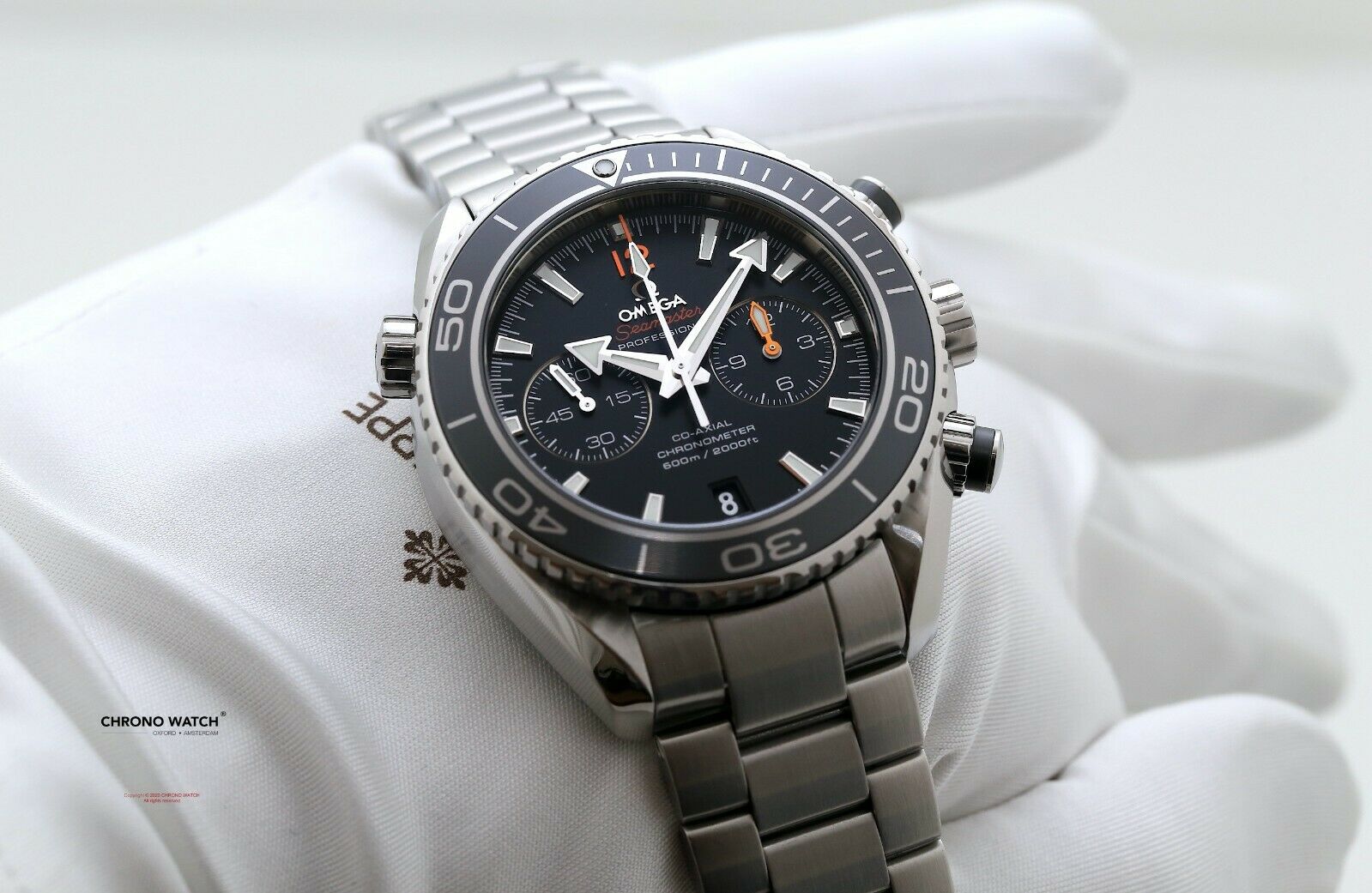 Omega Seamaster Planet Ocean Chronograph Si14 - Box & Papers 2017 ...
