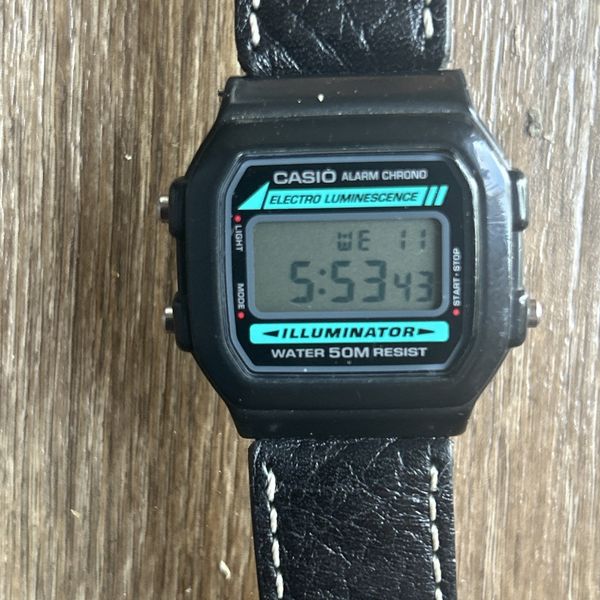Vintage CASIO W-86 Digital Alarm Chronograph ILLUMINATOR Watch (R ...