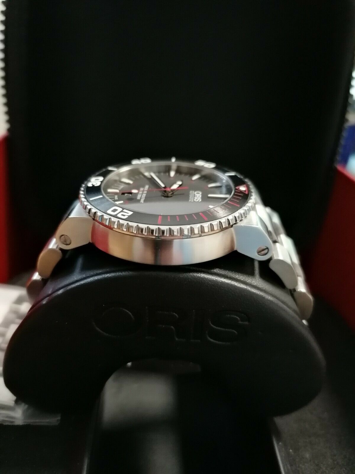 ORIS Aquis Red Limited Edition Steel 43mm Men's Diver Left Side Crown ...