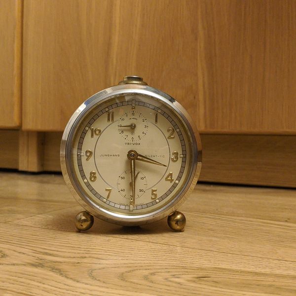 [WTS] Junghans Vintage Mechanical Desk Watch | WatchCharts Marketplace