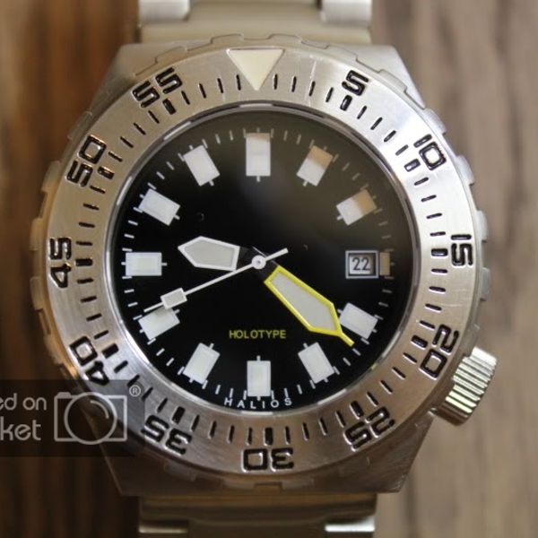 SOLD: Halios Holotype brushed with black dial and bracelet ...