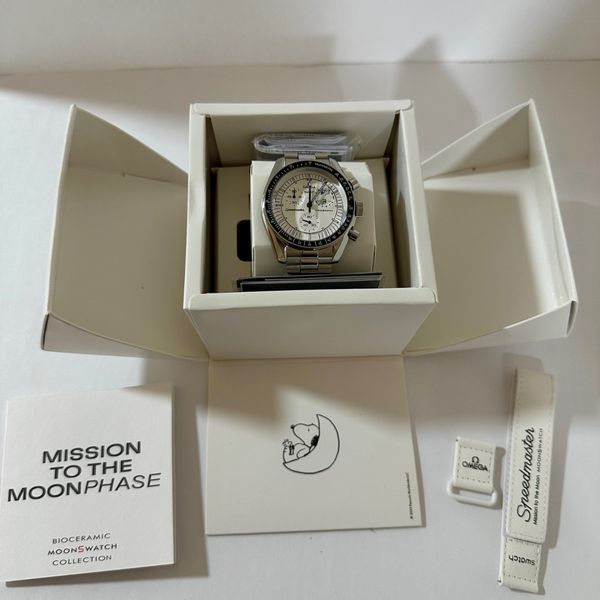 OMEGA X Swatch | Moonswatch Snoopy Mod | Steel Case | Presidential ...