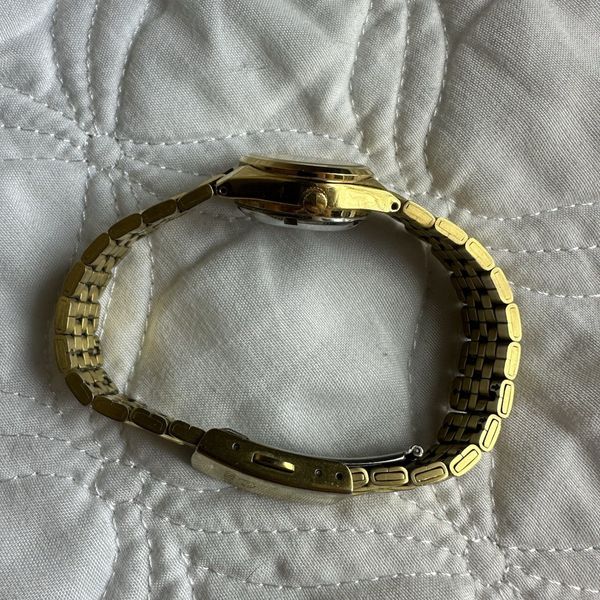 Seiko Series 5 Automatic Gold Dial Ladies Watch SYMA04 | WatchCharts ...