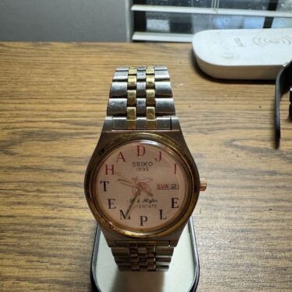 Mens Seiko Arabic Hadji Temple Dial | WatchCharts Marketplace