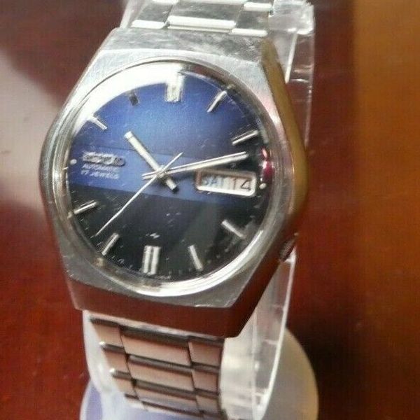Vintage 1988 Seiko 7009-8069 Automatic Mens Watch 17 j blue dial runs | WatchCharts Marketplace