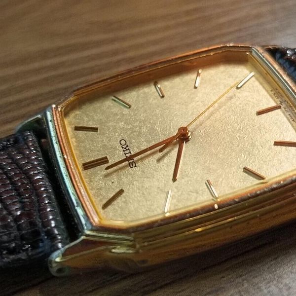 SEIKO Chariot 5P31-5180 Wristwatch Quartz Gold Men's Quartz Vintage Watch JAPAN | WatchCharts ...