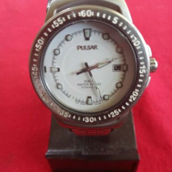 Pulsar Quartz Titanium (V732-0310)100 Meter W/R Diver Style Men Date ...