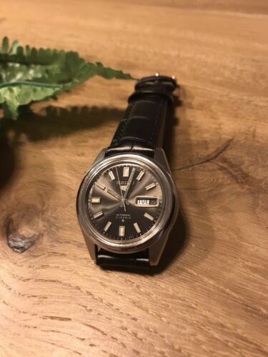 Seiko 5 Vintage Automatic 6119-8083 | WatchCharts