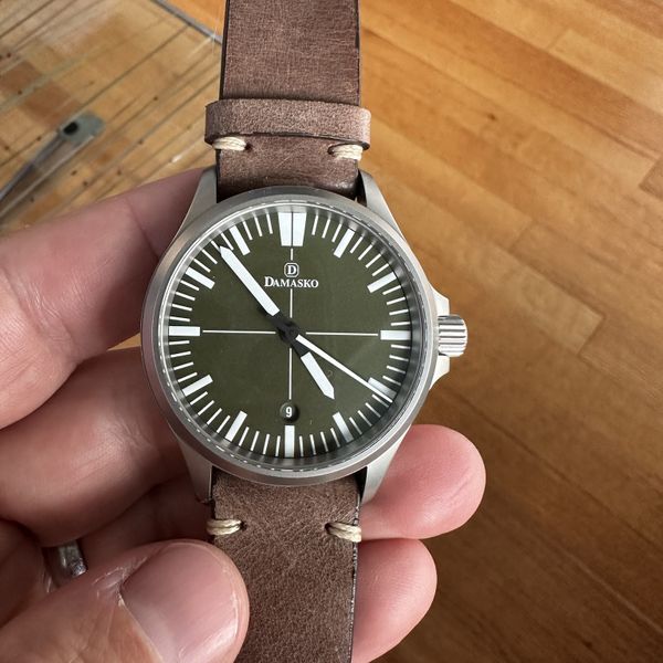 [WTS] RePost: Damasko DS30 Windup Edition Olive Dial - nearly new | WatchCharts Marketplace