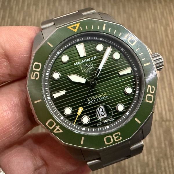 Dec 22 Tag Heuer Aquaracer Professional 300 Titanium Olive Hulk Green ...