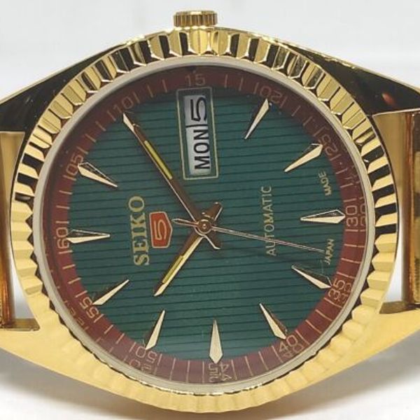 Automatic Seiko '5' Gold Plated Vintage Day/Date Green Dial watch Buy ...